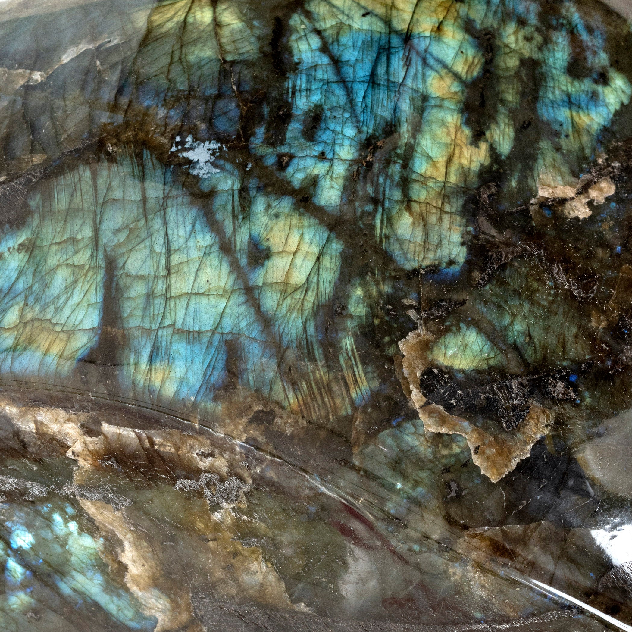 Labradorite - Healing Properties, Meaning, and Uses – Rock Paradise