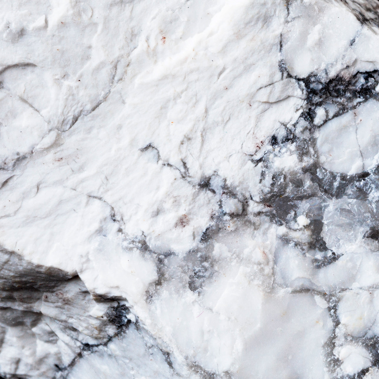 Howlite Crystal - Healing Properties, Meaning and Uses – Rock Paradise