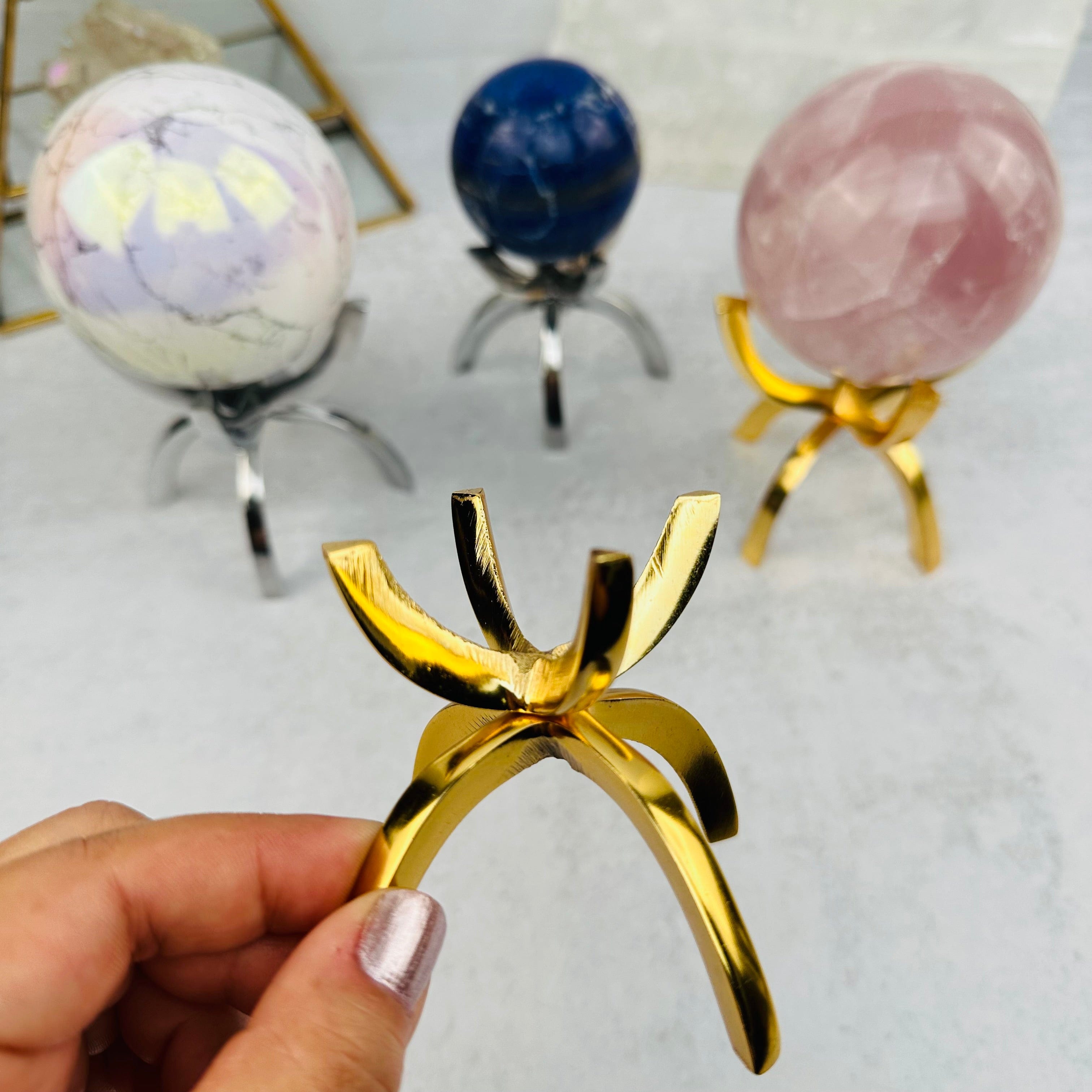 Metal Claw Stand - Sphere Holder - Holds other Crystals – Rock Paradise