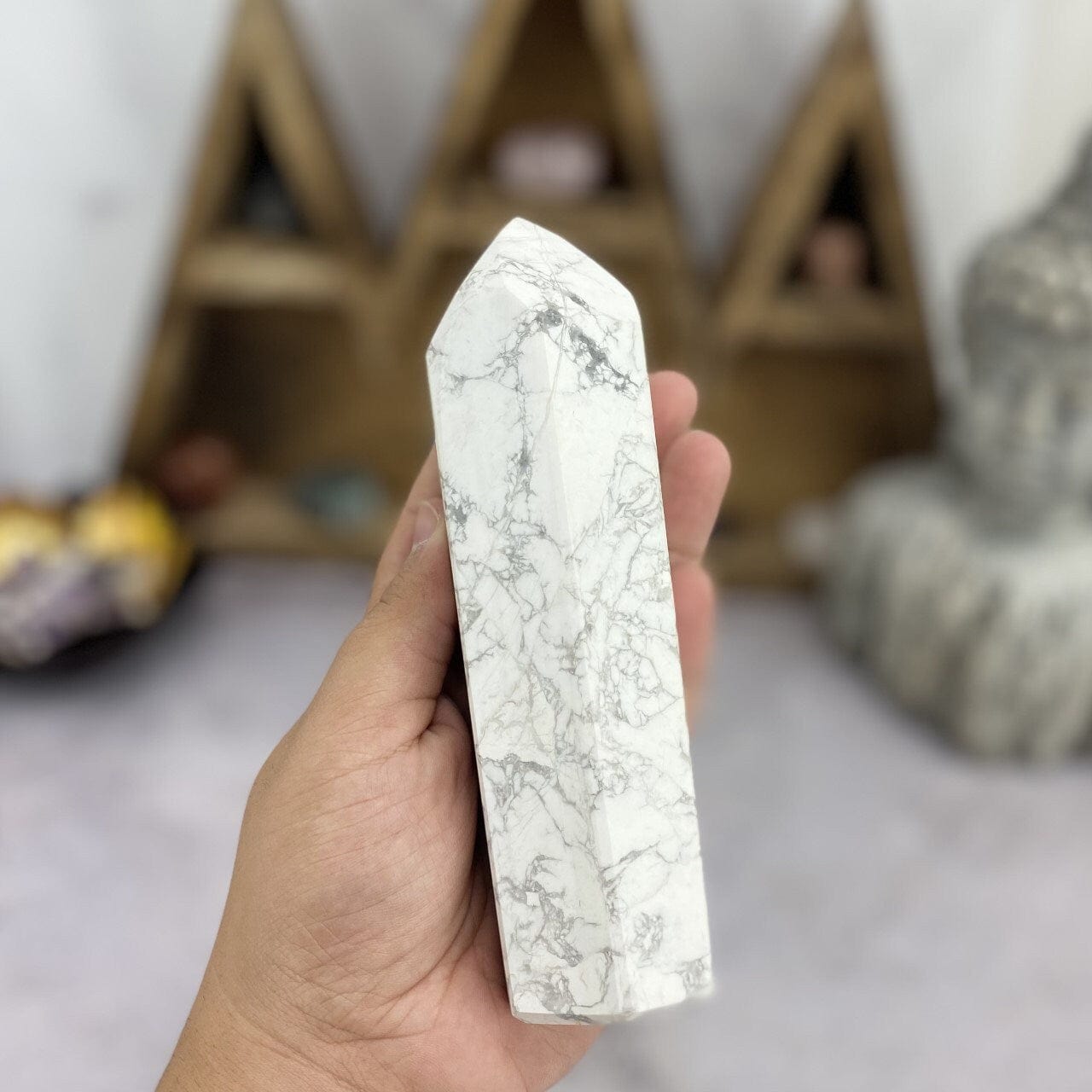 Howlite Crystal Point Tower – Rock Paradise