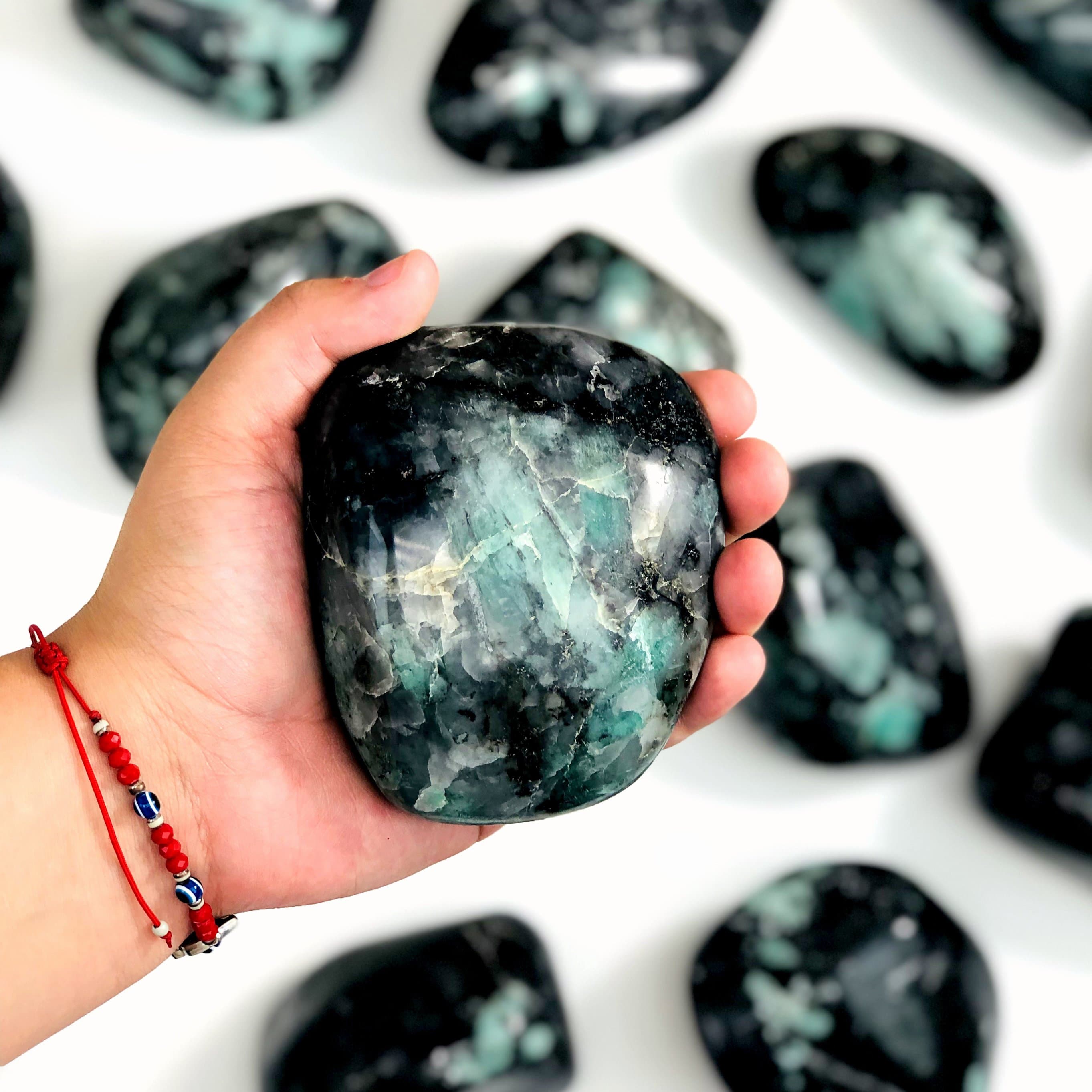 Emerald Freeform Tumbled Polished Stone - By Weight (RK27) – Rock Paradise
