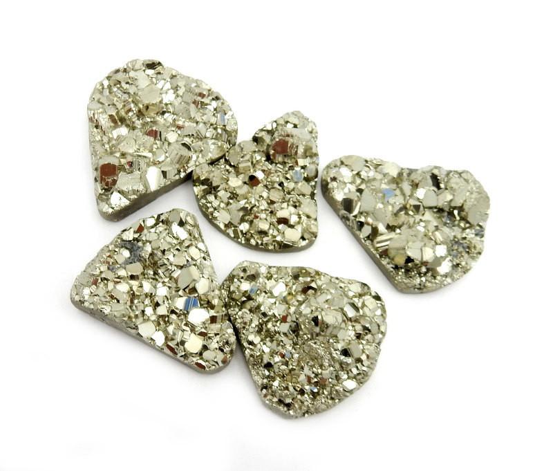 Pyrite Triangle Cabochon - Chakra Reiki Jewelry Supply - (RK35B29-08 ...