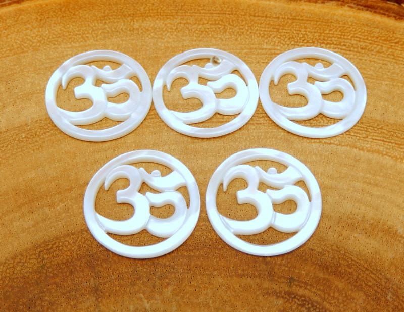 Round Mother Of Pearl OM (RK36B20-08) – Rock Paradise